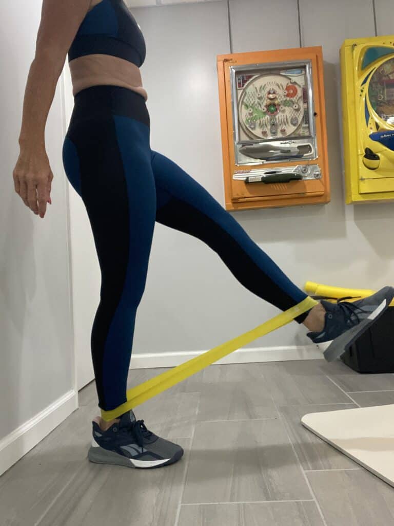 Resistance Bands: Are They Good For Arthritis In The Knee? | Simply ...