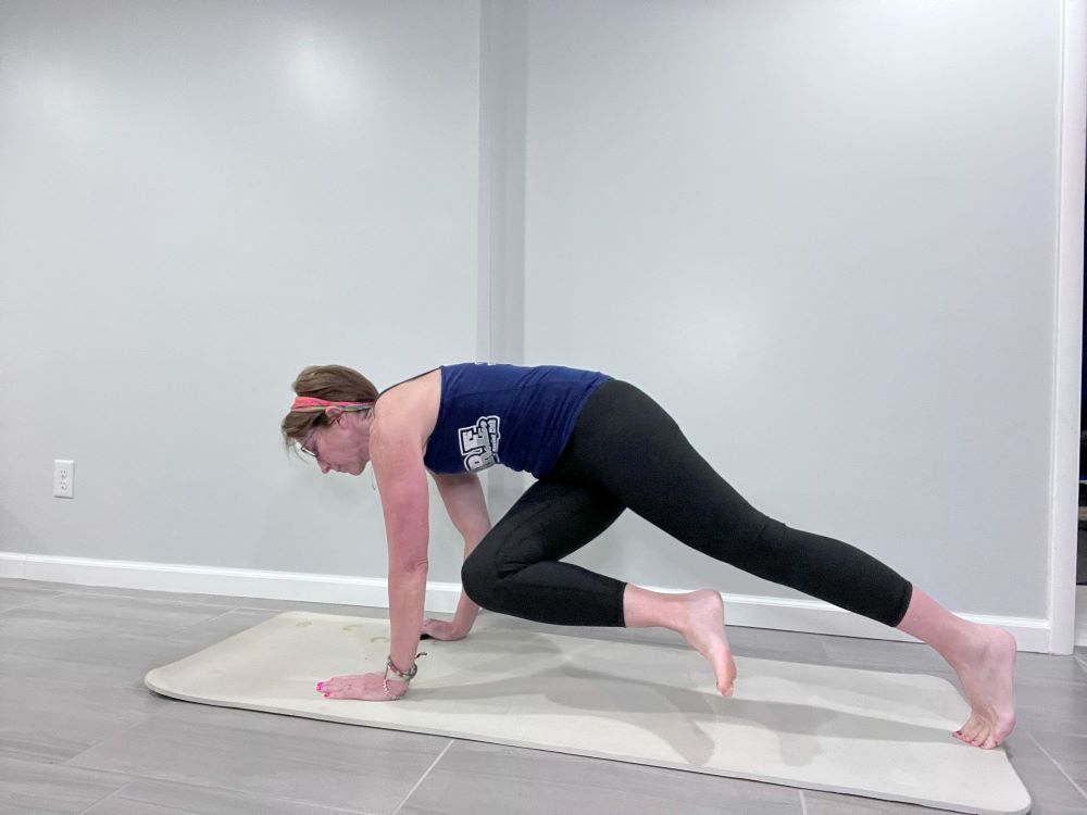 9 Of The Best Calisthenics Abs Exercises For Older Adults | Simply ...