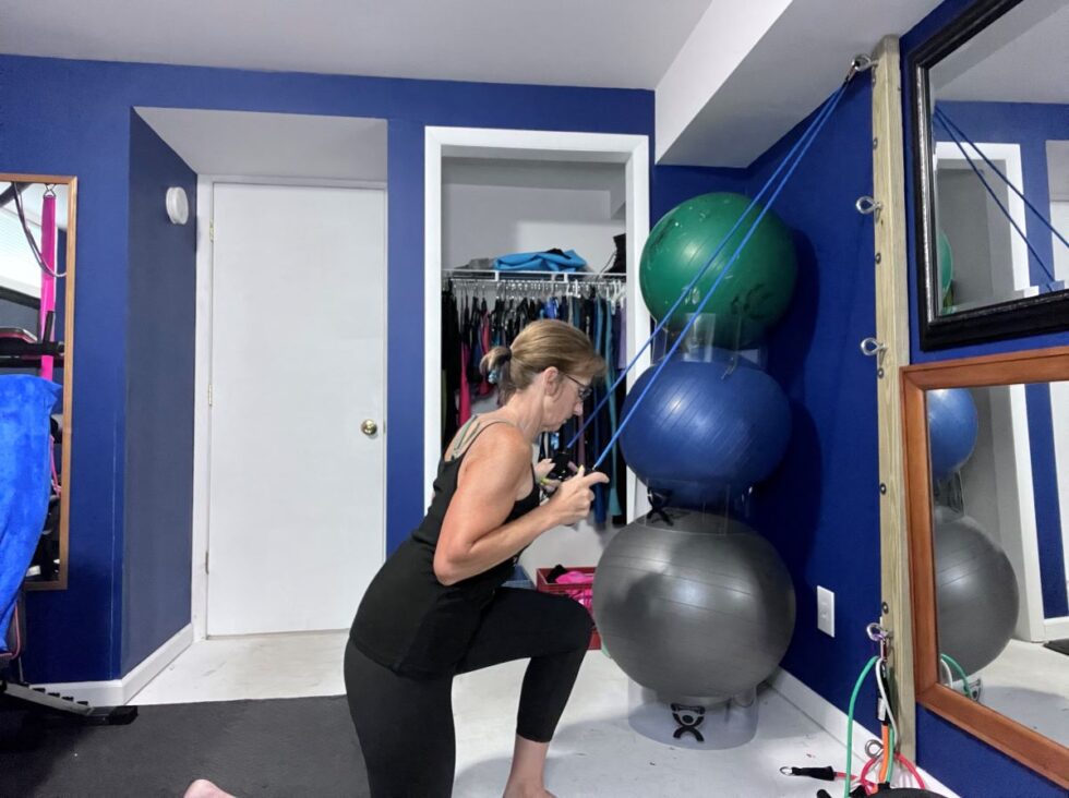 17 Of The Best At Home Back Fat Exercises (With And Without Equipment ...