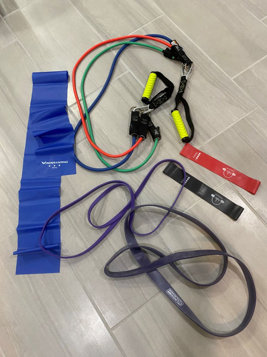 How To Stay Fit While Traveling: Foolproof Tips And Tricks | Simply ...