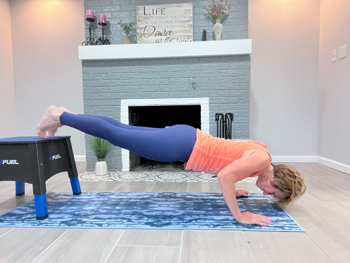 Simple But Effective Calisthenic Push Exercises For Women Over 60 ...